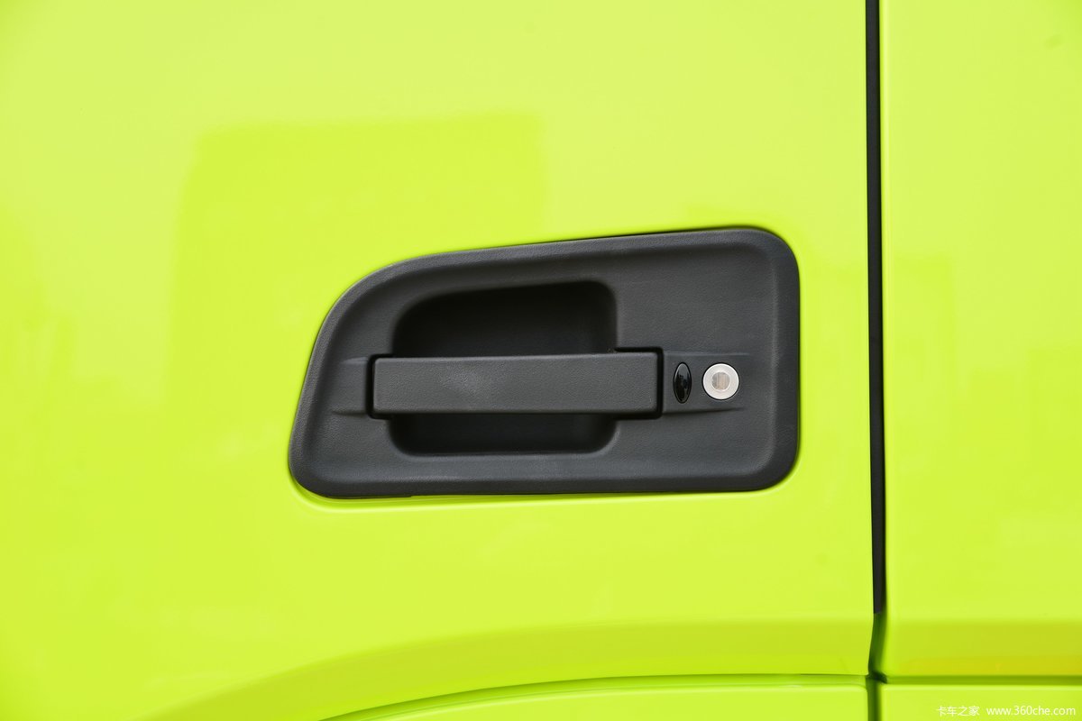 【图】东风商用车 天龙旗舰KX 王者版 660马力 6X4 牵引车(荧光绿)(国六)(DFH4250CX7)_实拍图片_1636637_卡车之家