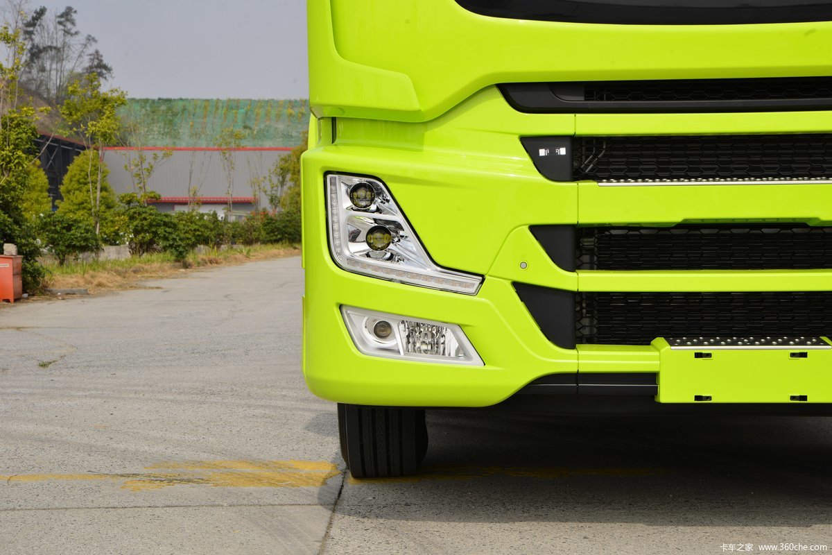 【图】东风商用车 天龙旗舰KX 王者版 660马力 6X4 牵引车(荧光绿)(国六)(DFH4250CX7)_实拍图片_1636637_卡车之家