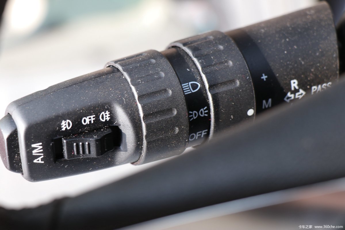 【图】东风柳汽 乘龙H5V 460马力 6X4 AMT自动档牵引车(国六)(LZ4250H5DC1)_实拍图片_1651172_卡车之家