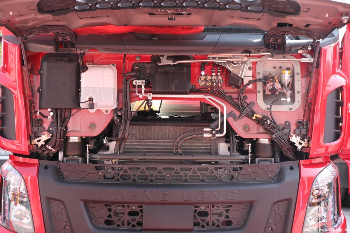 【图】东风柳汽 乘龙H5 超轻版 460马力 6X4 LNG牵引车(国六)(LZ4250H7DM1)_实拍图片_1651373_卡车之家