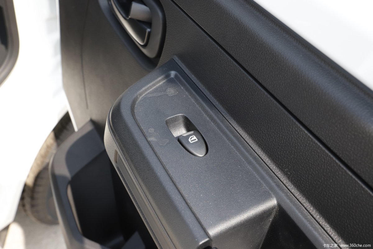 【图】开瑞 江豚 宽心版 2.7T 4.746米纯电动封闭货车40.55kWh_实拍图片_1659281_卡车之家