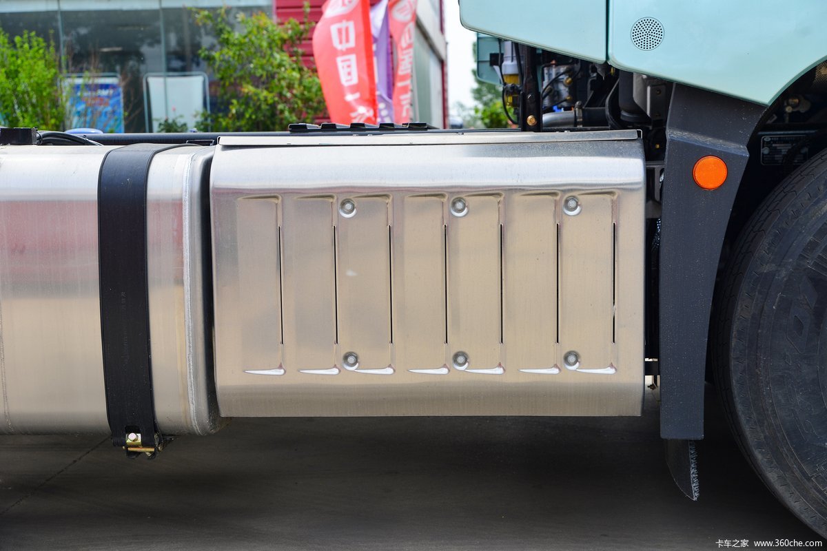 【图】青岛解放 JH6重卡 610马力 6X4 AMT自动档牵引车(CA4258P25K15T1E6A80)_实拍图片_1662905_卡车之家