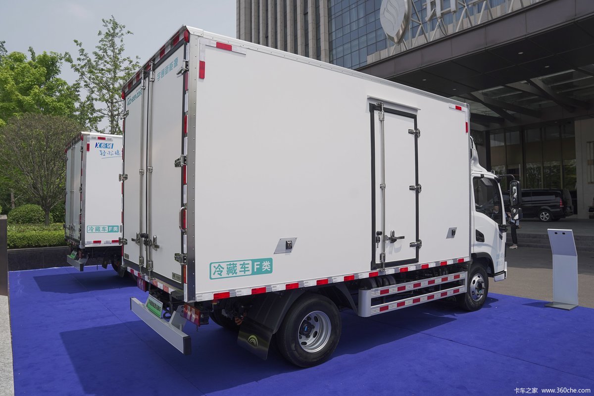 【图】宇通轻卡 T5 4.5T 4.08米纯电动冷藏车(ZKH5045XLCBEV2)100.46kWh_实拍图片_1667047_卡车之家