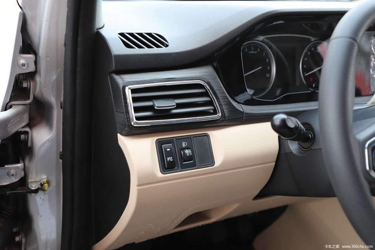 【图】长安跨越 跨越星V7 2.9T 2座 纯电动厢式运输车41.86kWh_实拍图片_1667824_卡车之家