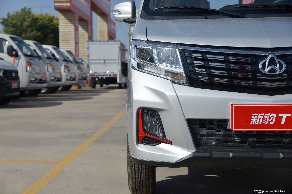 【图】长安跨越 新豹T3 PLUS 旗舰版 1.6L 汽油 122马力 2.52米双排栏板微卡(国六)(SC1031TFS6B1)_实拍图片 ...