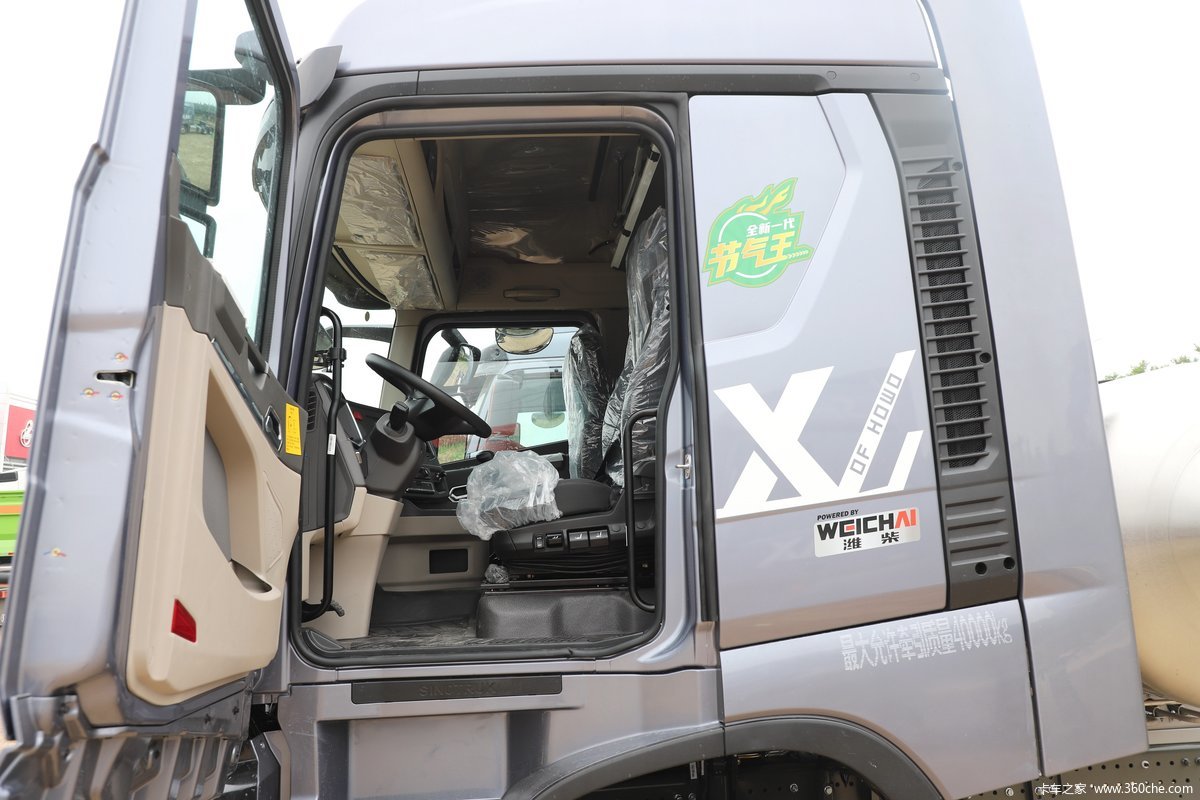 【图】中国重汽 HOWO Max重卡 460马力 6X4 LNG牵引车(国六)(ZZ4257V424KF1L)_实拍图片_1670901_卡车之家