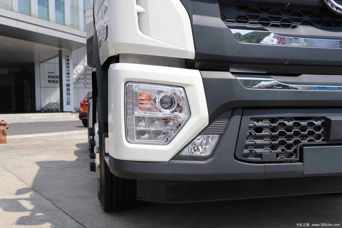 【图】东风华神 HV7重卡 530马力 6X4 AMT自动挡牵引车(国六)(DFD4259GL6D1)_实拍图片_1677428_卡车之家