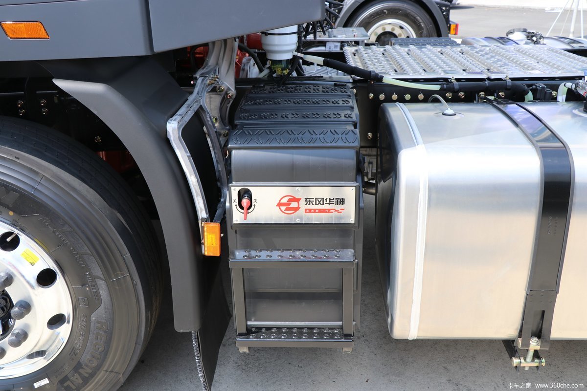 【图】东风华神 HV7重卡 530马力 4X2 AMT自动挡牵引车(国六)(DFD4189GL6D)_实拍图片_1677498_卡车之家