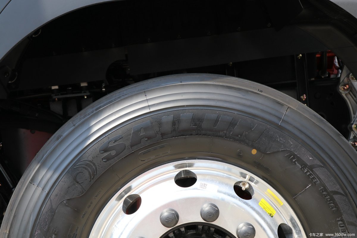 【图】东风华神 HV7重卡 530马力 6X4 AMT自动挡牵引车(国六)(DFD4259GL6D1)_实拍图片_1677489_卡车之家