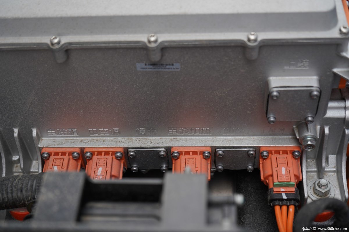 【图】宇通轻卡 T3 4.5T 4.2米单排纯电动厢式轻卡(ZKH5045XXYBEV3)88.87kWh_实拍图片_1677557_卡车之家