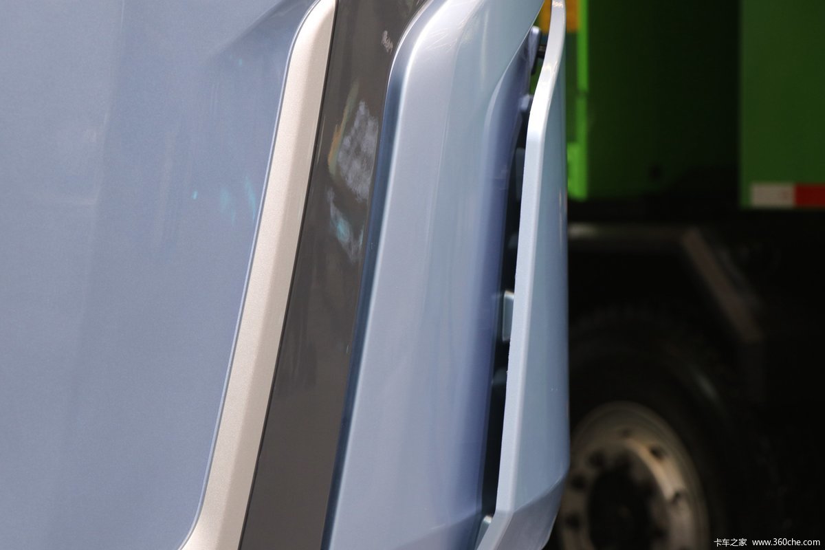 【图】宇通重卡 T590E 6X4 纯电动牵引车422kWh_实拍图片_1677591_卡车之家