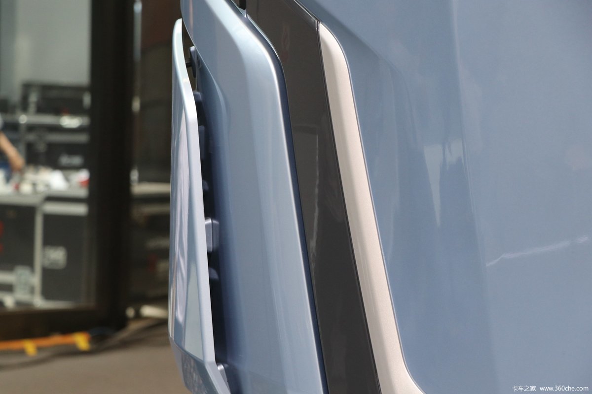 【图】宇通重卡 T590E 6X4 纯电动牵引车422kWh_实拍图片_1677591_卡车之家