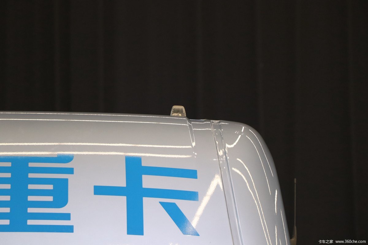 【图】宇通重卡 T590E 6X4 纯电动牵引车422kWh_实拍图片_1677591_卡车之家