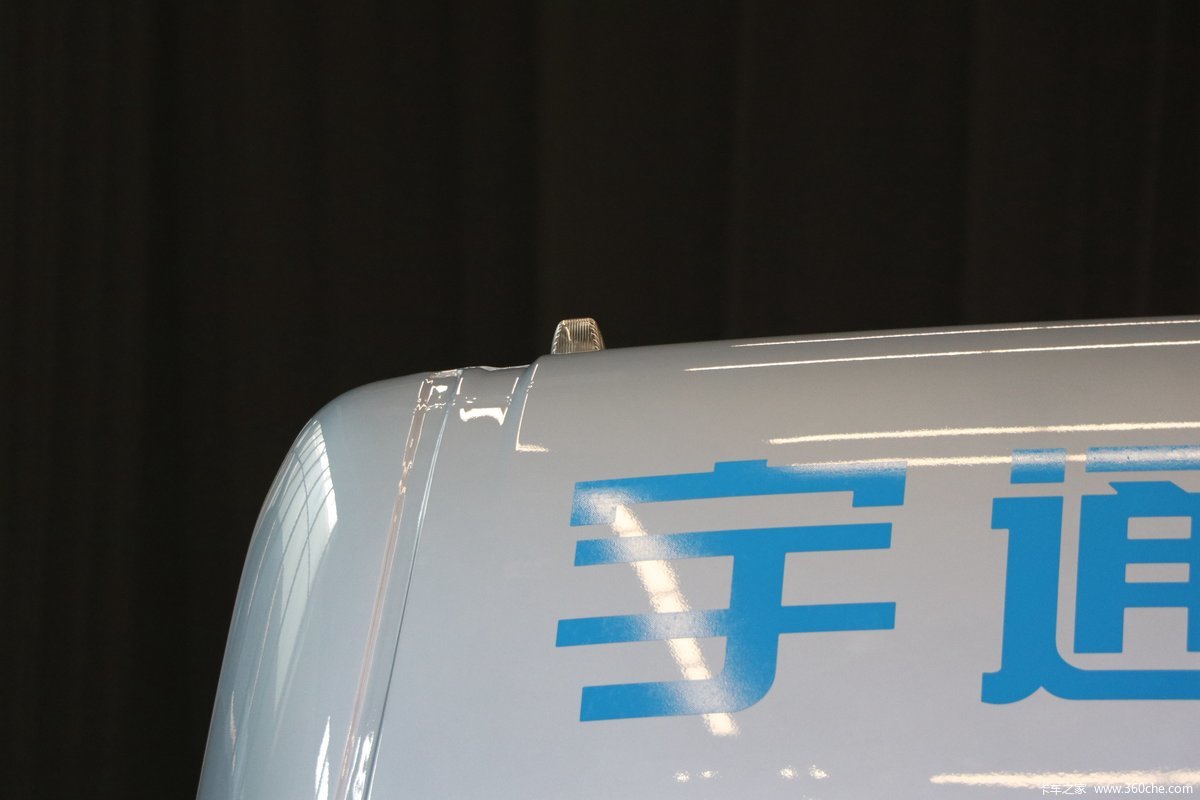 【图】宇通重卡 T590E 6X4 纯电动牵引车422kWh_实拍图片_1677591_卡车之家