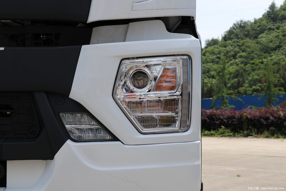 【图】东风华神 HV5 18T 6.9米插电式混合动力冷藏车(DFD5186XLCLCHEV)_实拍图片_1677962_卡车之家