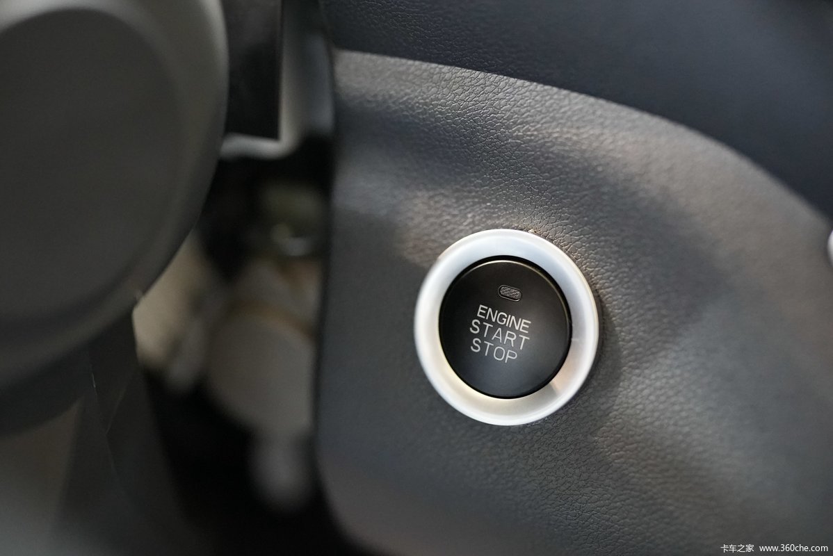 【图】庆铃 新EV轻卡 4.5T 4.13米单排纯电动厢式轻卡(QL5040XXYBEVBNHA)100.46kWh_实拍图片_1684540 ...