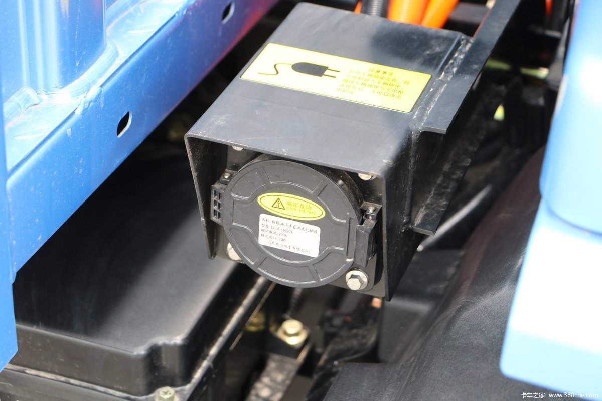 【图】蓝擎轻卡 EH Pro系 4.18米单排纯电动厢式轻卡(YTQ5042XXYKEEV341)96.2kWh_实拍图片_1687152_卡车之家