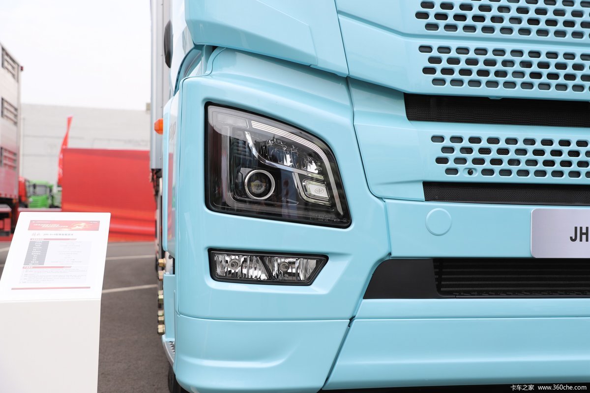【图】青岛解放 JH6 智尊版 四季款 560马力 8X4 9.5米AMT自动档冷藏车(CA5320XLCP25K2L7T4E6A80)_实拍图片_1688216_卡车之家
