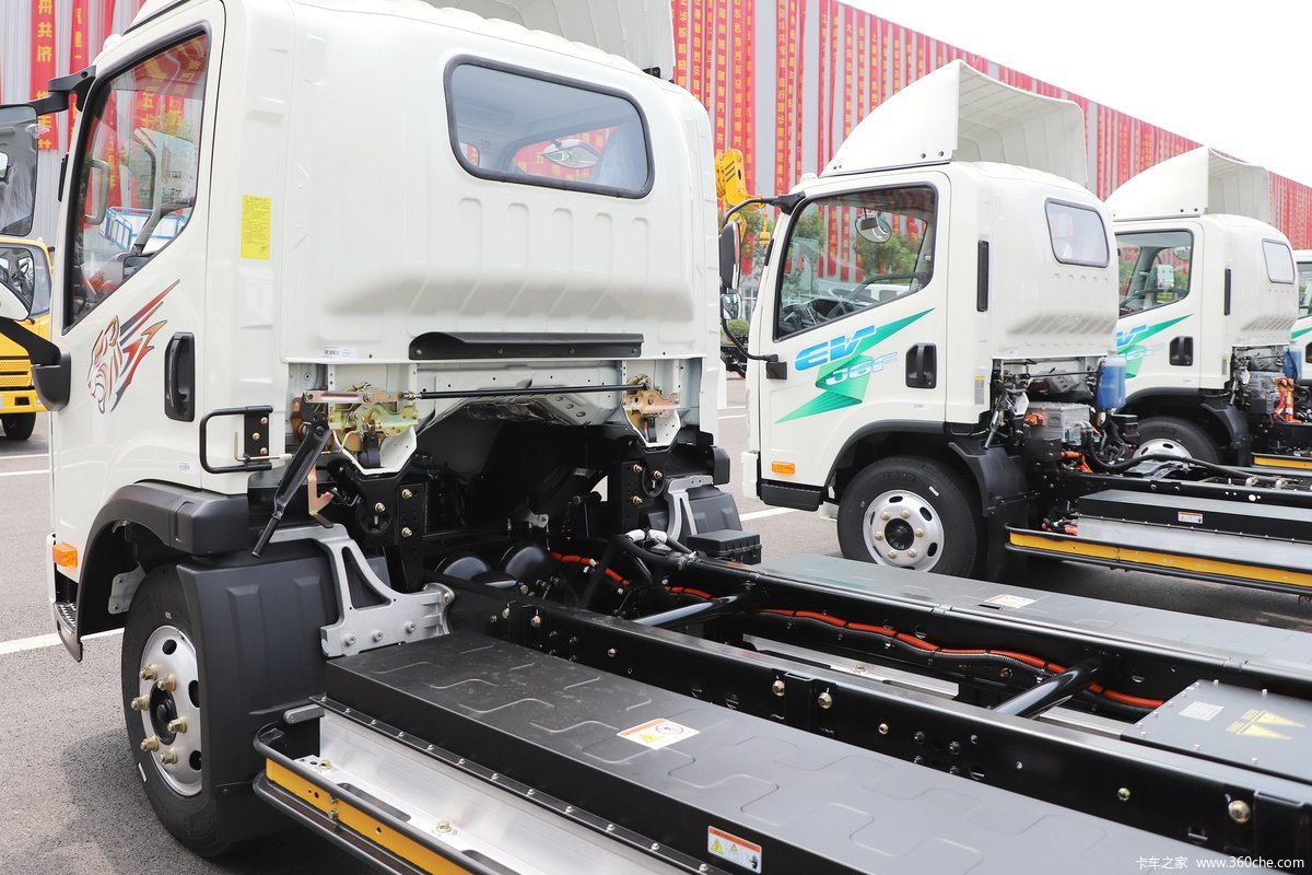 【图】解放 虎6G 4.5T 4.16米单排纯电动厢式轻卡(CA5042XXYP40L1BEVA84)83.96kWh_实拍图片_1688405_卡车之家