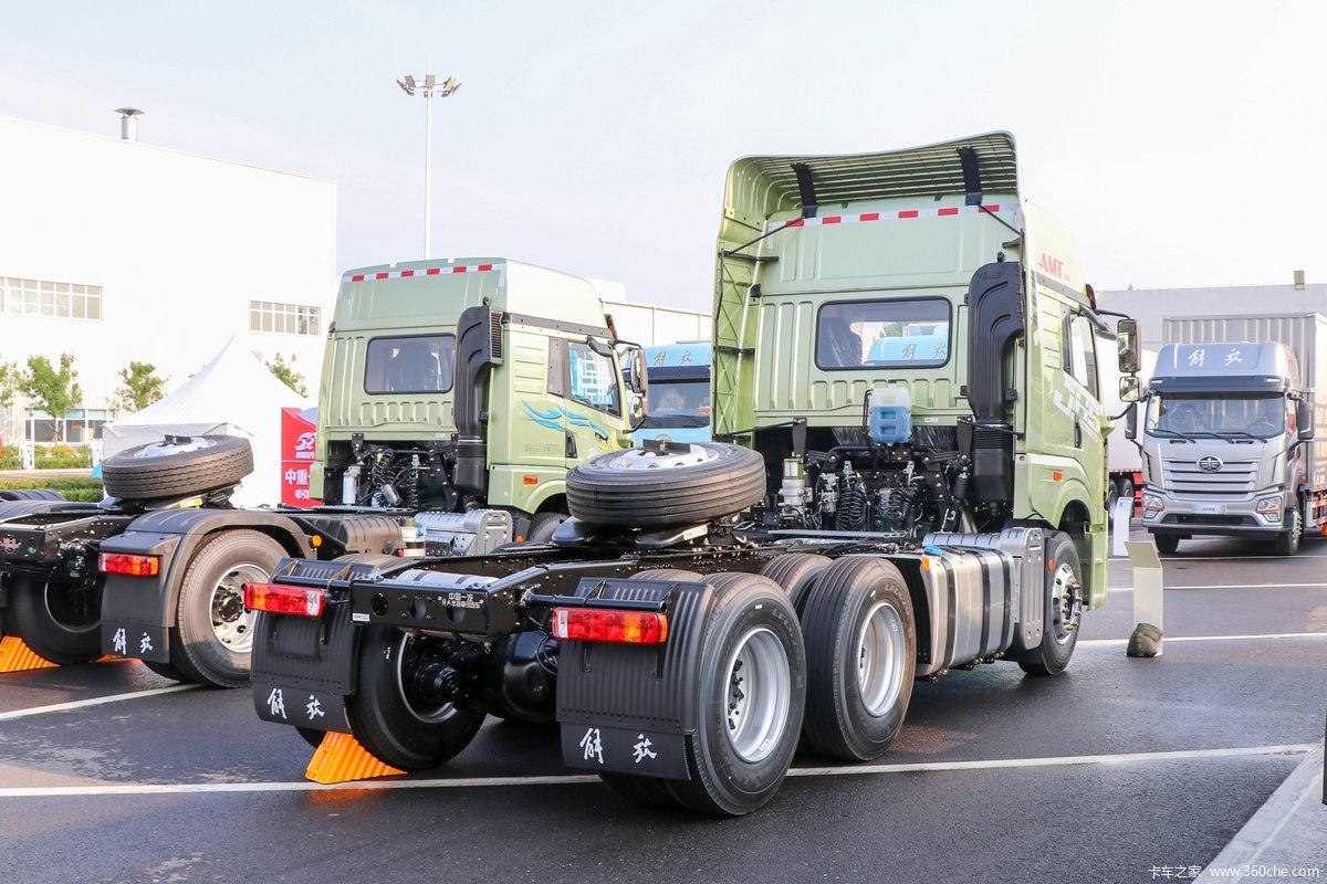 【图】青岛解放 JH5重卡 520马力 6X4 AMT自动档牵引车(CA4252P2K2T1E6A80)_实拍图片_1688716_卡车之家