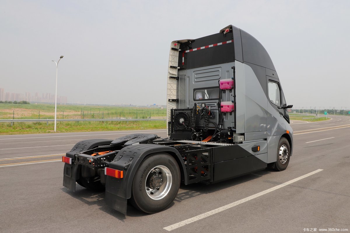 【图】DeepWay 深向星辰 4X2 换电式纯电动牵引汽车_实拍图片_1694228_卡车之家