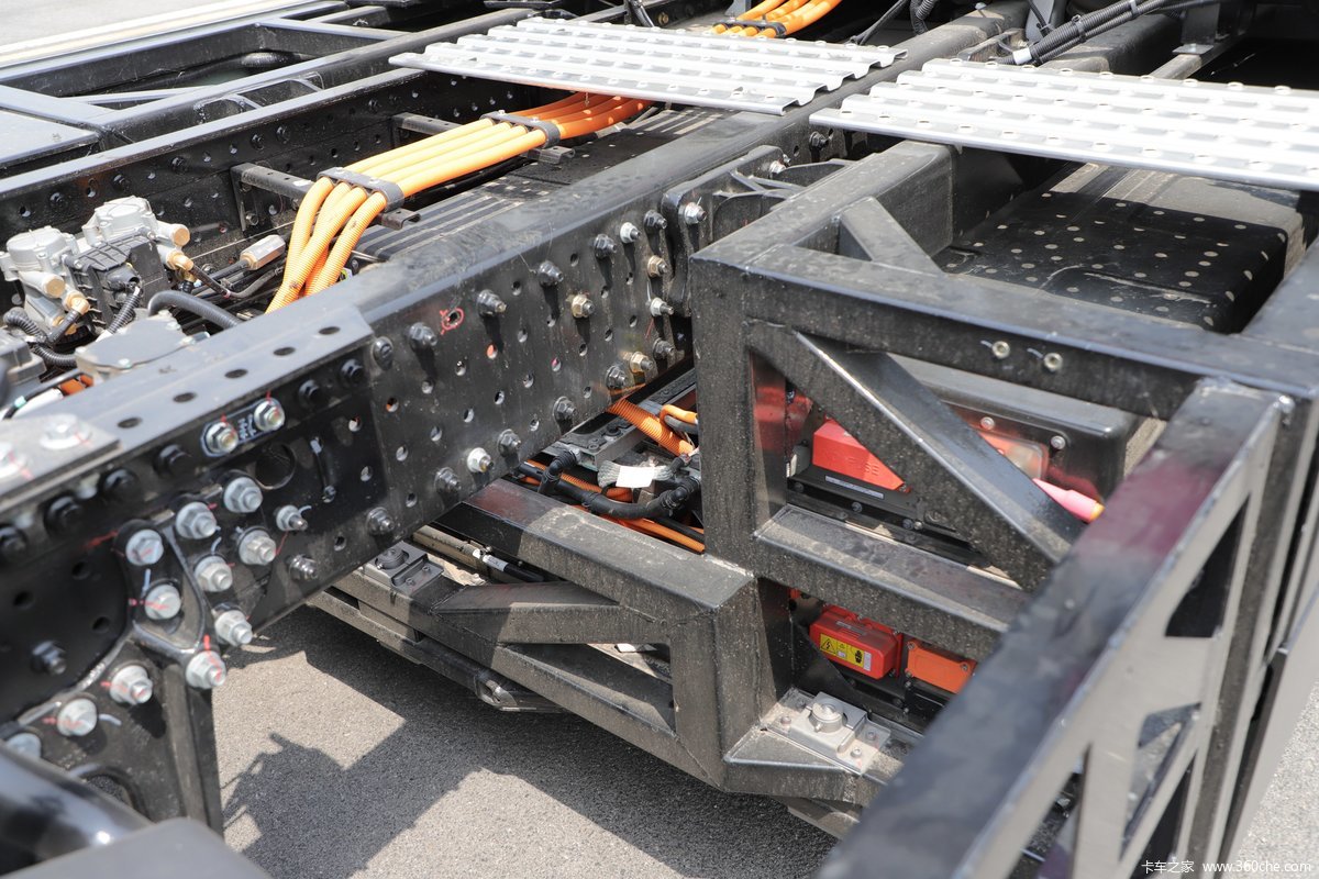 【图】DeepWay 深向星辰 4X2 换电式纯电动牵引汽车(HFC4189SEV01)_实拍图片_1695616_卡车之家