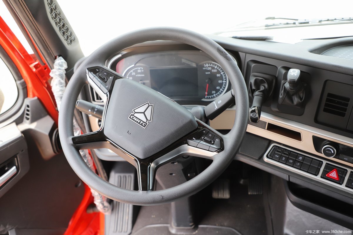 【图】中国重汽 HOWO TH7重卡 530马力 6X4 AMT自动档LNG牵引车(国六)(ZZ4257V384HF1LB)_实拍图片 ...