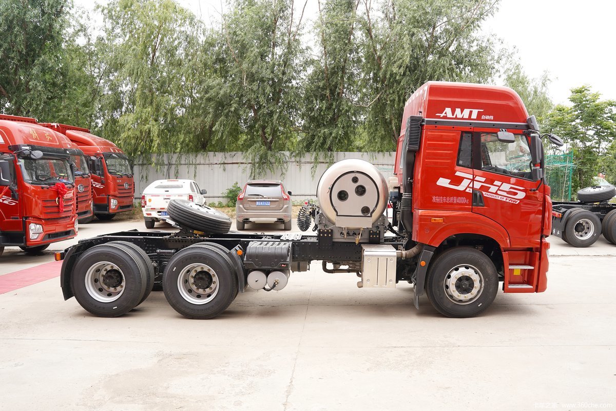 【图】青岛解放 JH5重卡 460马力 6X4 LNG自动档牵引车(CA4251P2K15T1E6A80)_实拍图片_1702689_卡车之家