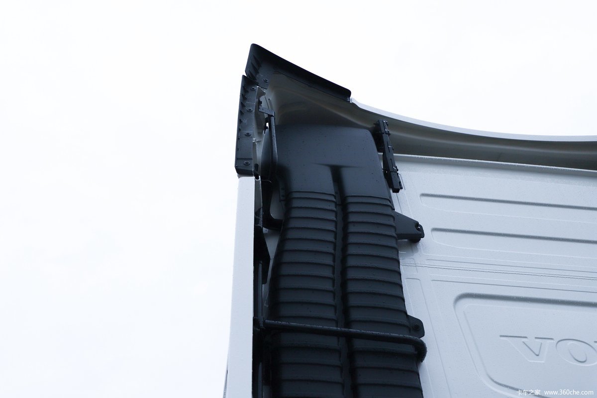 【图】沃尔沃 新FH重卡 高效版 460马力 6X4 自动挡牵引车(国六)_实拍图片_1705089_卡车之家