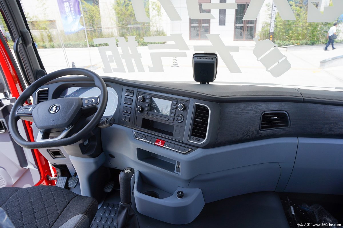 【图】陕汽商用车 轩德翼3 城际版 480马力 6x4 Lng牵引车 Sx4250mpn384 实拍图片 1705565 卡车之家
