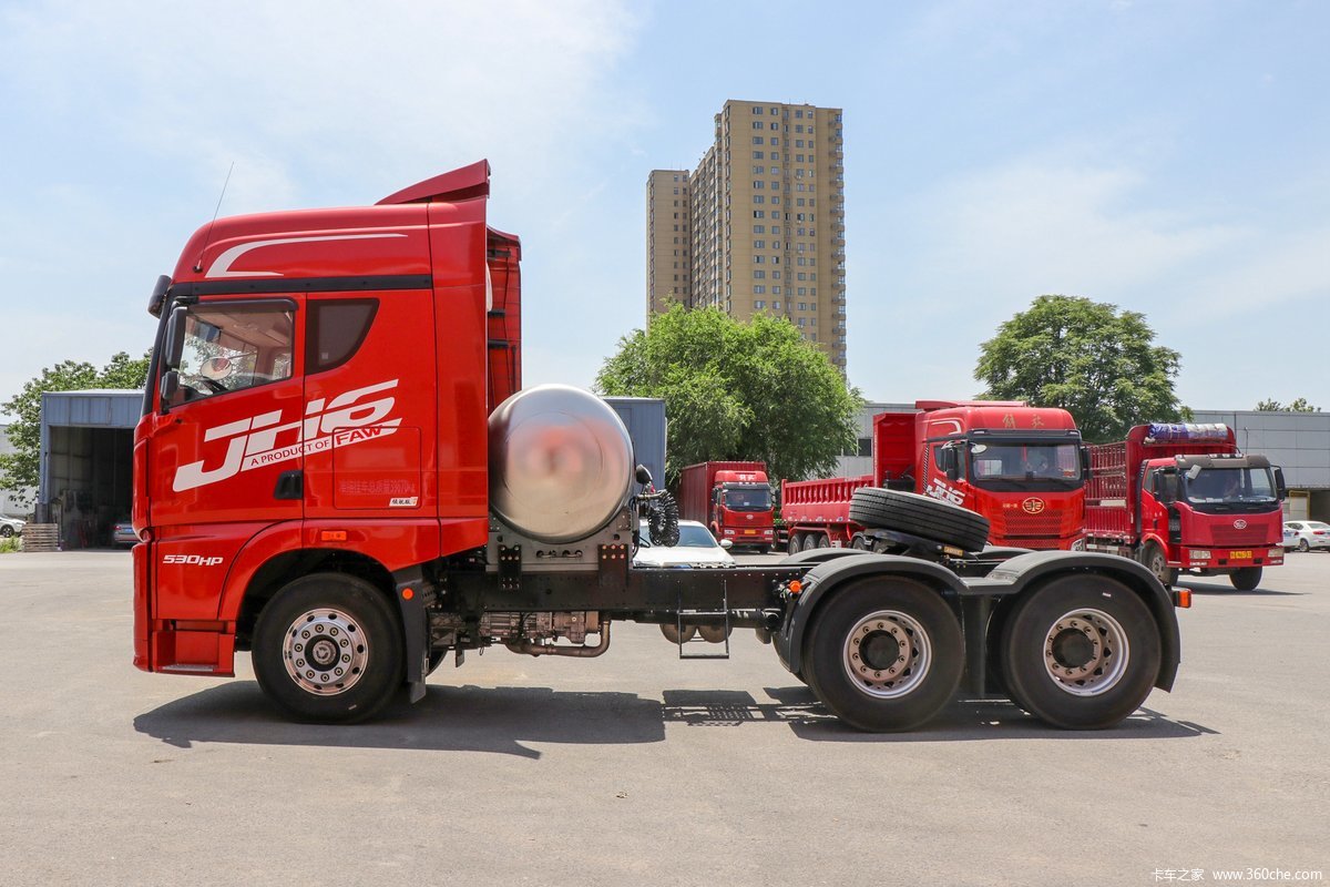 【图】青岛解放 JH6重卡 领航版 四季款 530马力 6X4 LNG牵引车(CA4259P25K15T1NE6A80)_实拍图片_1705844_卡车之家