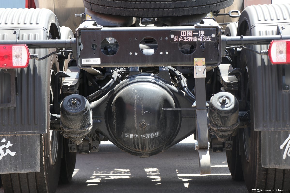 【图】青岛解放 JH6重卡 领航版 四季款 530马力 6X4 LNG牵引车(CA4259P25K15T1NE6A80)_实拍图片 ...