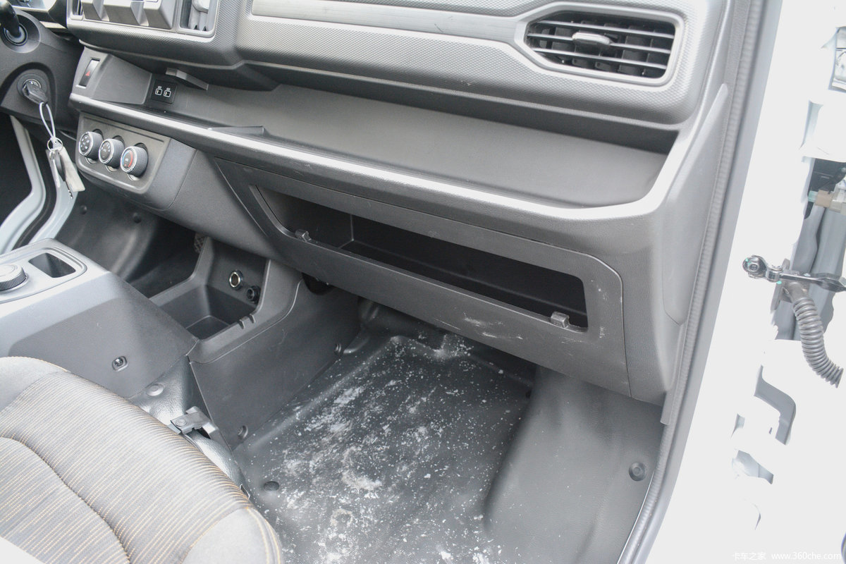 【图】飞碟 U6 2.7T 2座 4.746米纯电动厢式运输车38.64kWh_实拍图片_1706979_卡车之家