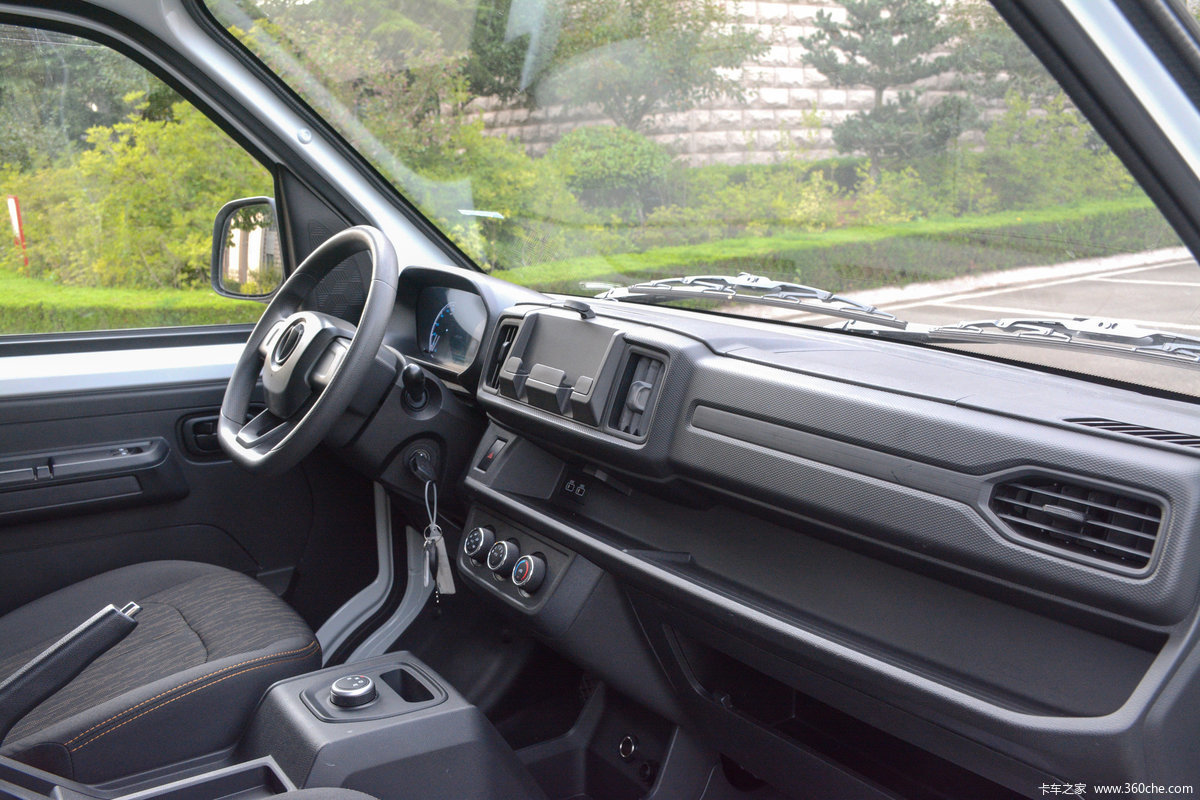 【图】飞碟 U6 2.7T 2座 4.746米纯电动厢式运输车38.64kWh_实拍图片_1706979_卡车之家