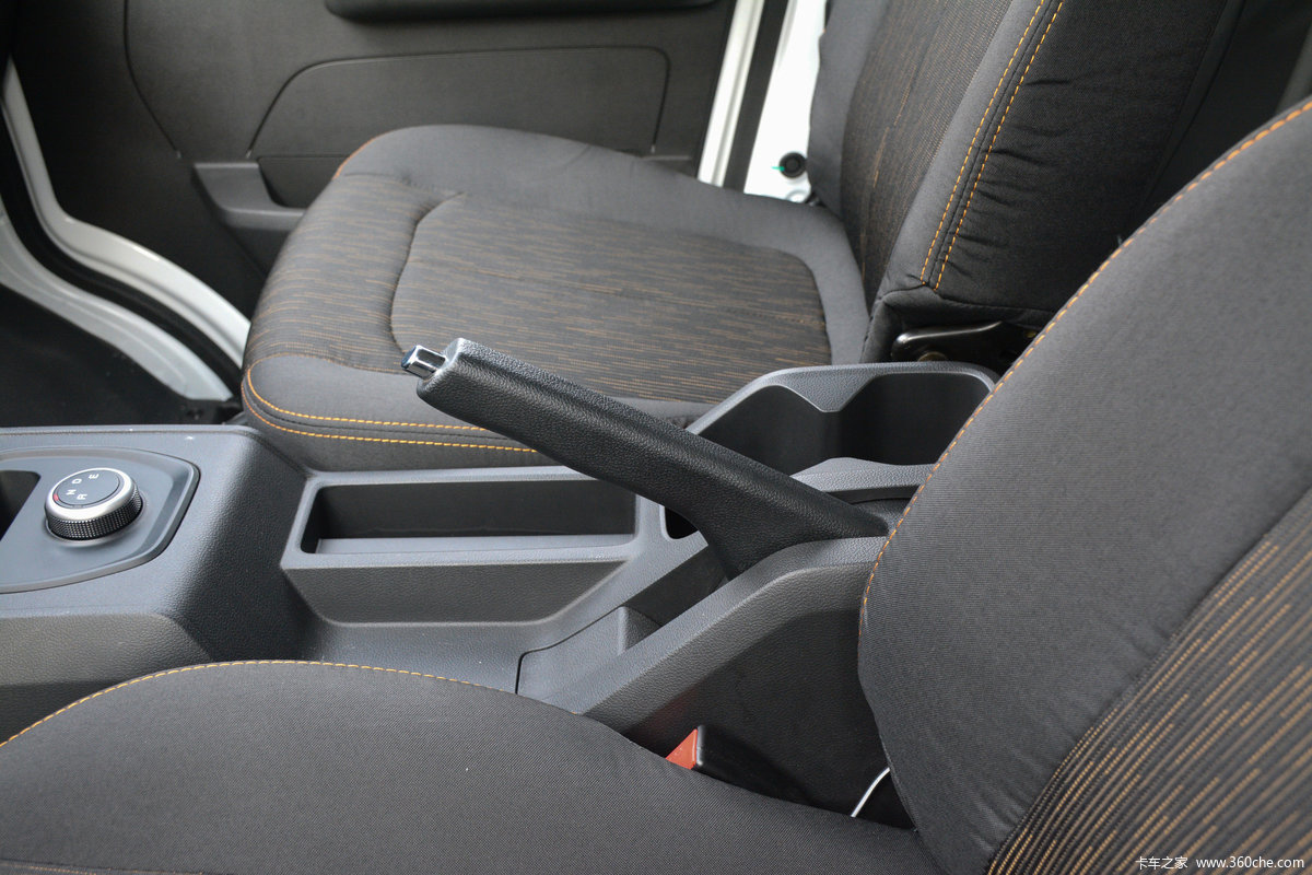 【图】飞碟 U6 2.7T 2座 4.746米纯电动厢式运输车38.64kWh_实拍图片_1706979_卡车之家