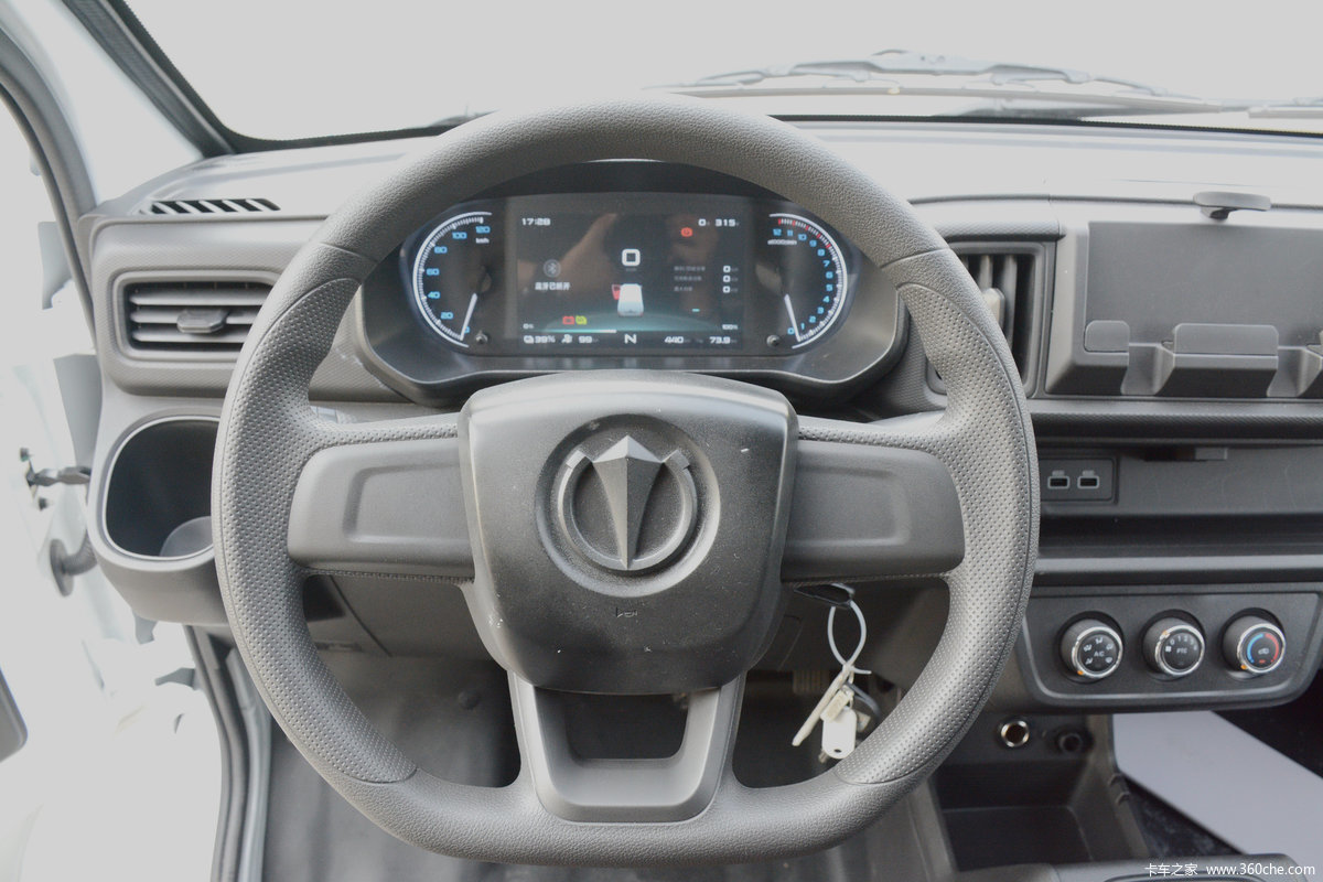 【图】飞碟 U6 2.7T 2座 4.746米纯电动厢式运输车38.64kWh_实拍图片_1707013_卡车之家