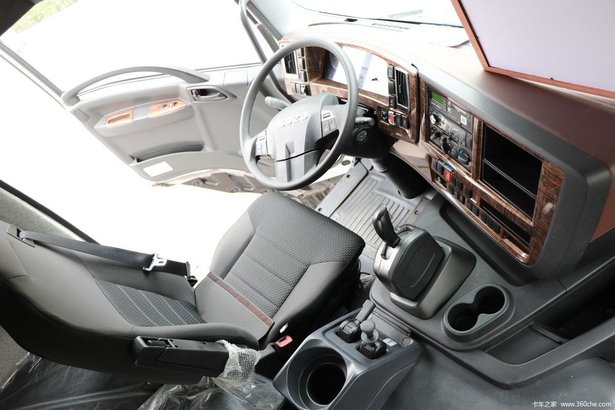 【图】庆铃 五十铃巨咖VC66 520马力 6X4 牵引车(国六)(QL4250KJNH)_实拍图片_1710076_卡车之家