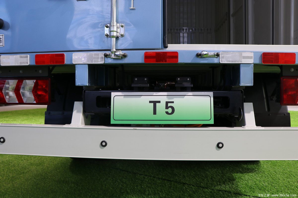 【图】宇通轻卡 T5 4.5T 4.2米单排纯电动厢式轻卡(ZKH5045XXYBEV4)100.46kWh_实拍图片_1711525_卡车之家