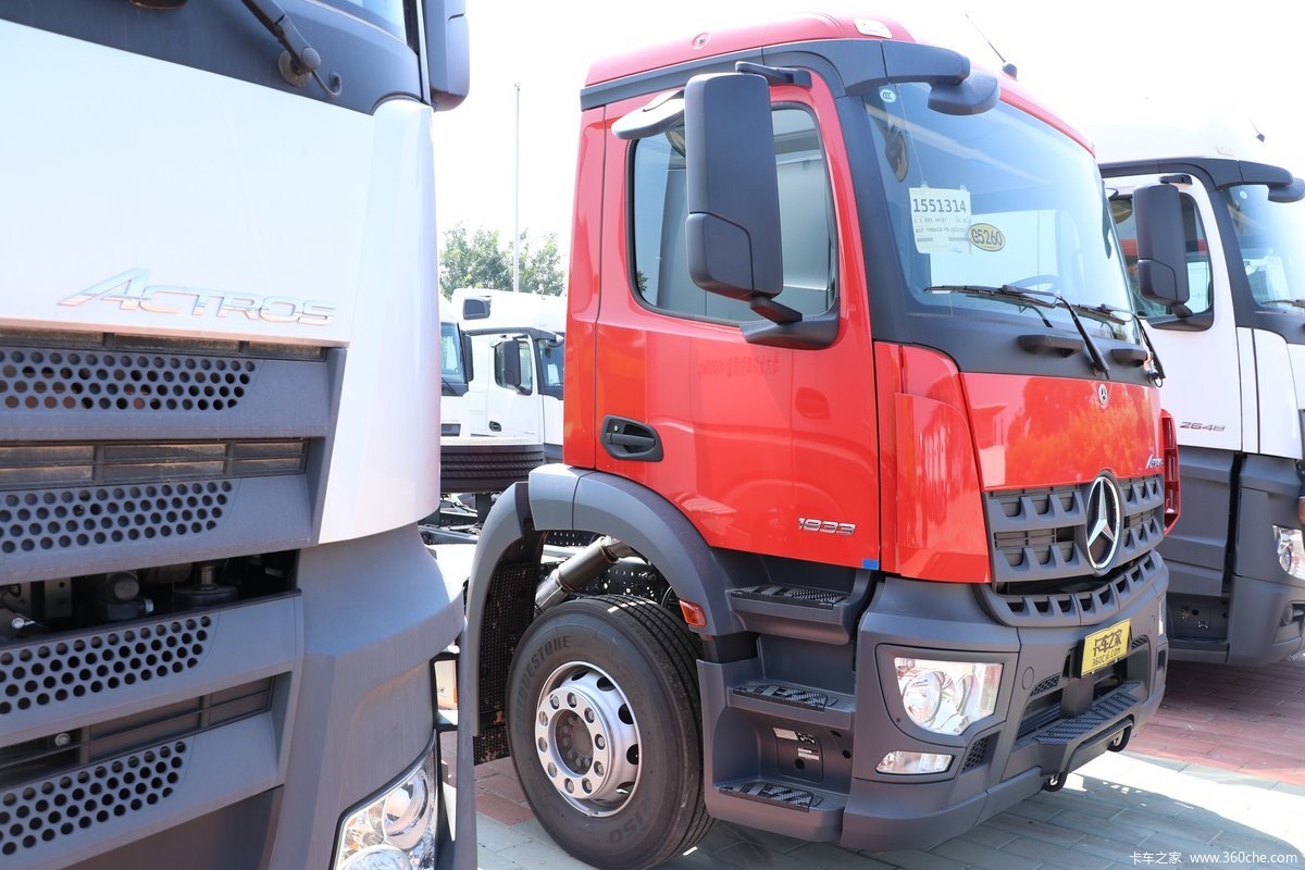 【图】奔驰 Arocs 1833 4X2 消防车底盘(国六)_实拍图片_1731796_卡车之家