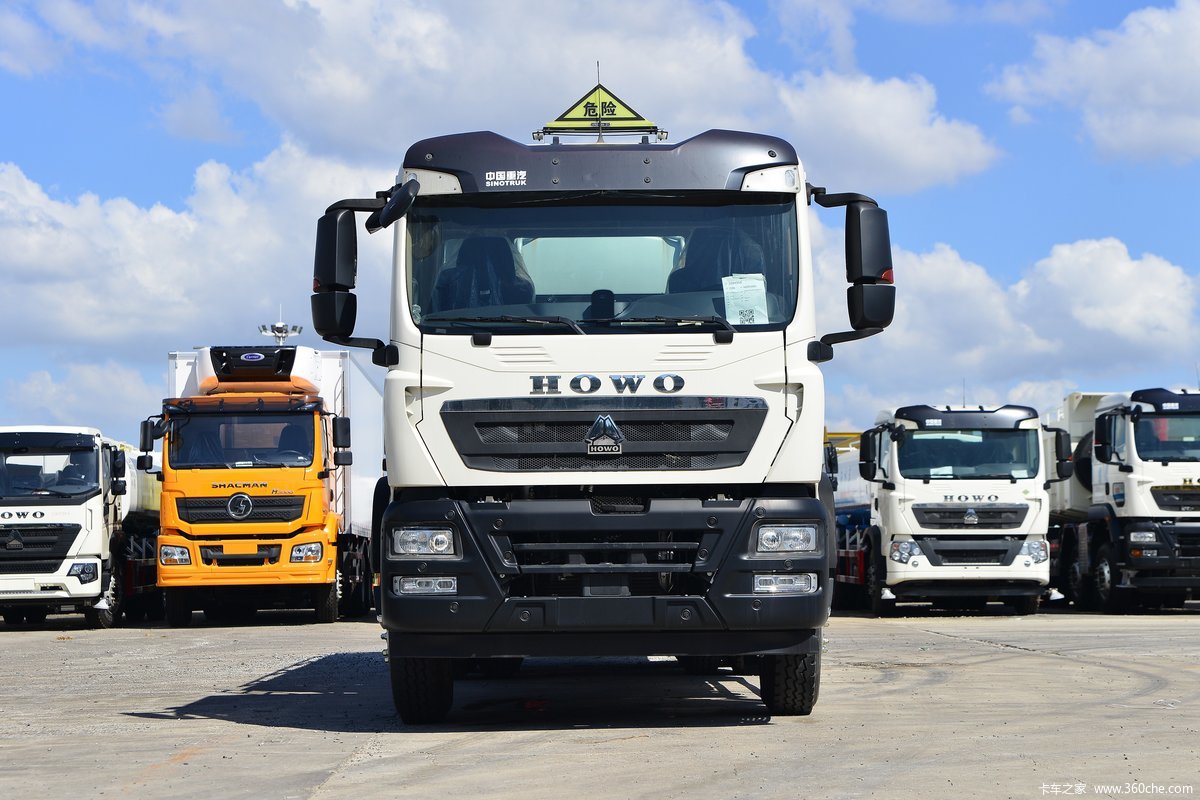 【图】中国重汽 HOWO TX 350马力 6X4 运油车(绿叶牌)(JYJ5267GYYF2)_实拍图片_1740713_卡车之家