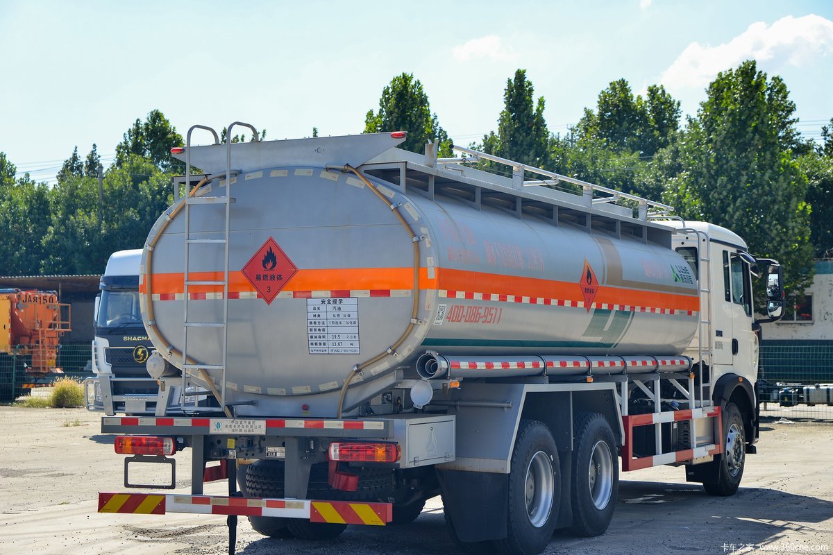 【图】中国重汽 HOWO TX 350马力 6X4 运油车(绿叶牌)(JYJ5267GYYF2)_实拍图片_1740876_卡车之家