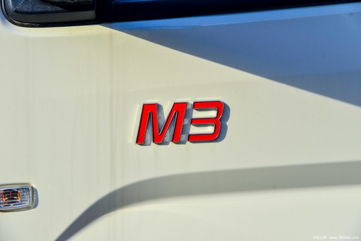 【图】北汽瑞翔 博腾M3 舒适型 122马力 3.71米单排栏板微卡(BJ1030XMV1T)_实拍图片_1745009_卡车之家