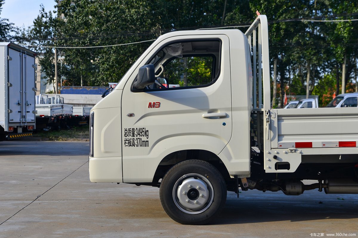【图】北汽瑞翔 博腾M3 舒适型 122马力 3.71米单排栏板微卡(BJ1030XMV1T)_实拍图片_1745009_卡车之家