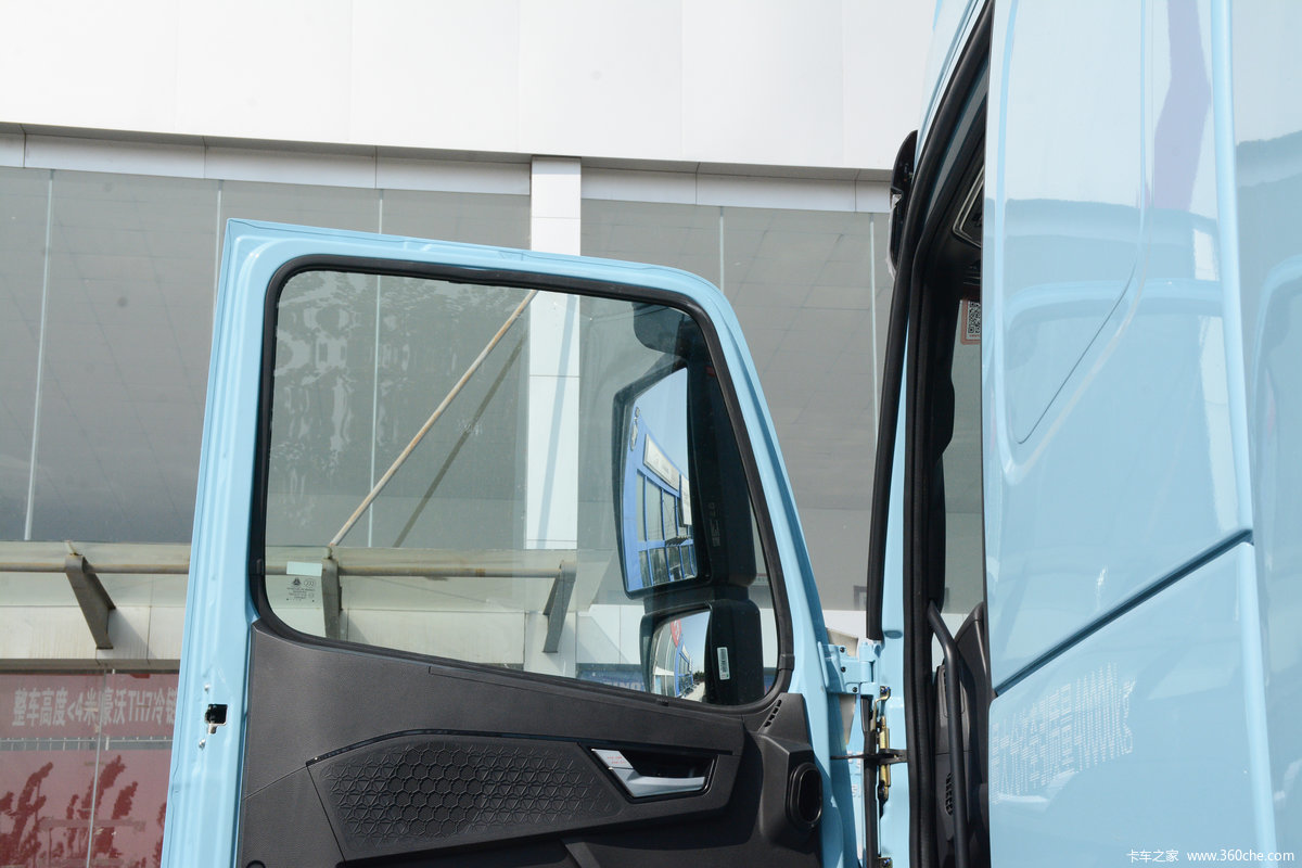 【图】中国重汽 HOWO TH7重卡 570马力 6X4 AMT自动挡牵引车(国六)(ZZ4257V324HF1B)_实拍图片_1748701 ...