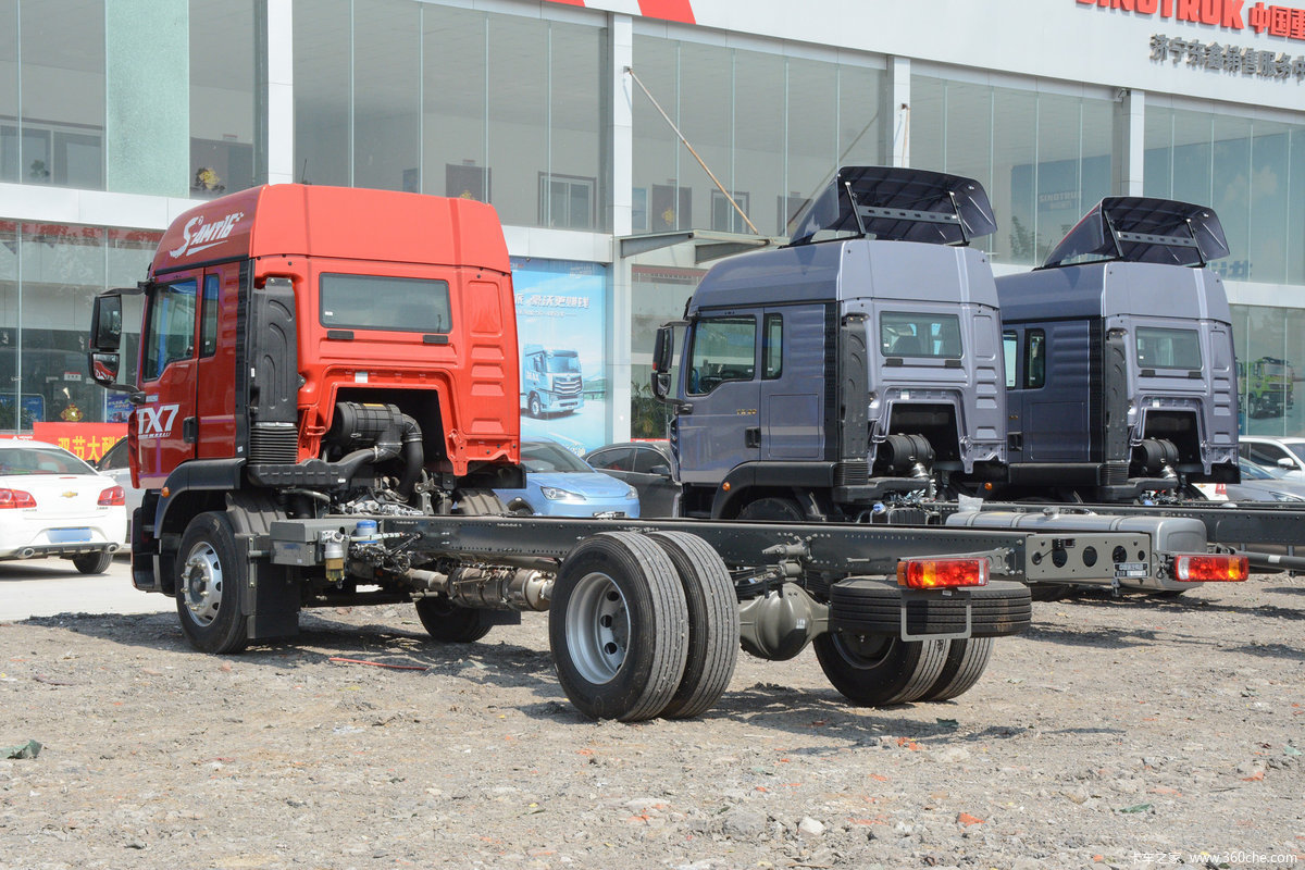 【图】中国重汽 HOWO TX7 290马力 4X2 6.2米AMT自动档栏板载货车(ZZ1187K501GF1)_实拍图片_1748971_卡车之家