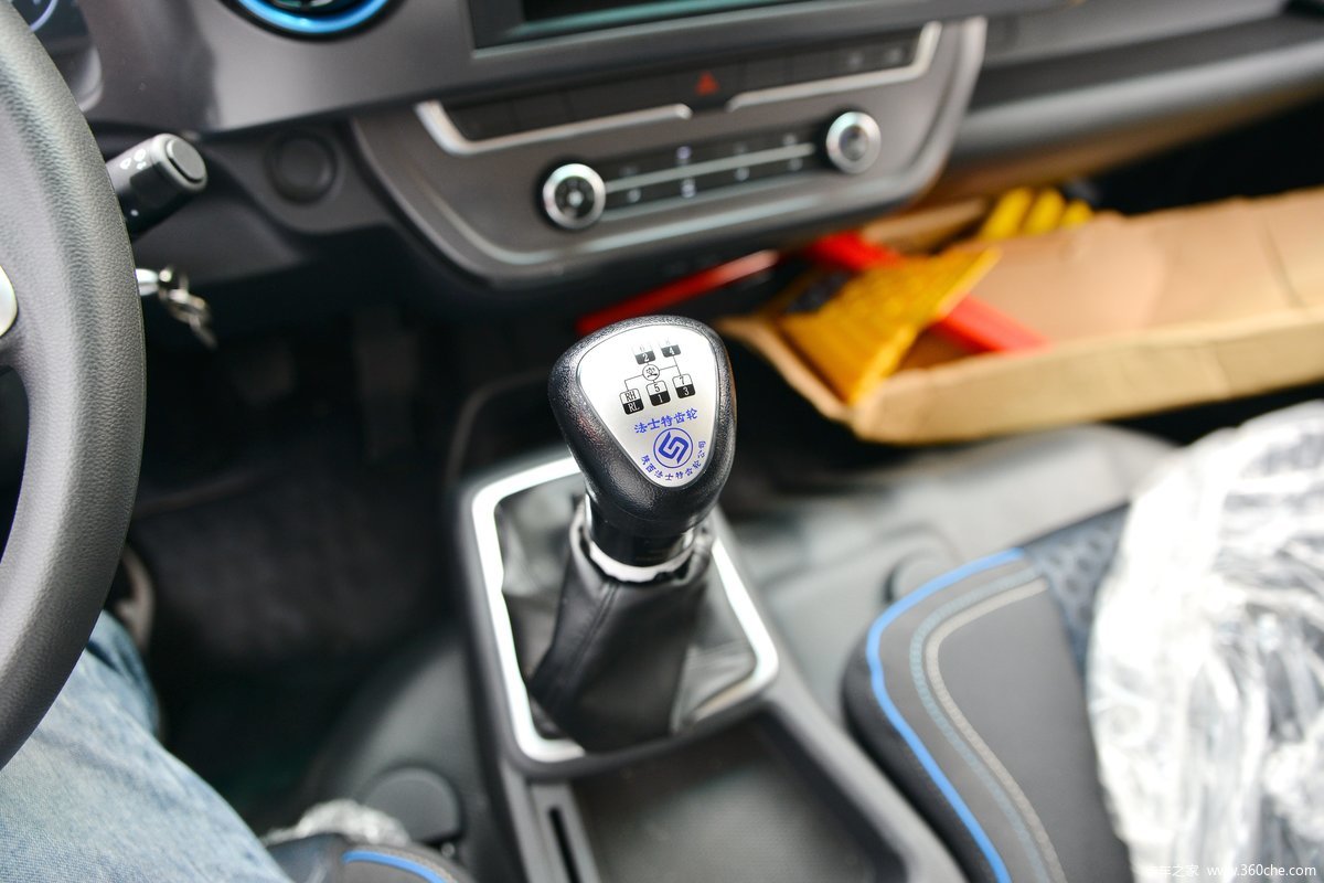 【图】福田 欧马可S3 170马力 4.8米排半仓栅式轻卡(BJ5128CCYGJFA-AB1)_实拍图片_1753414_卡车之家