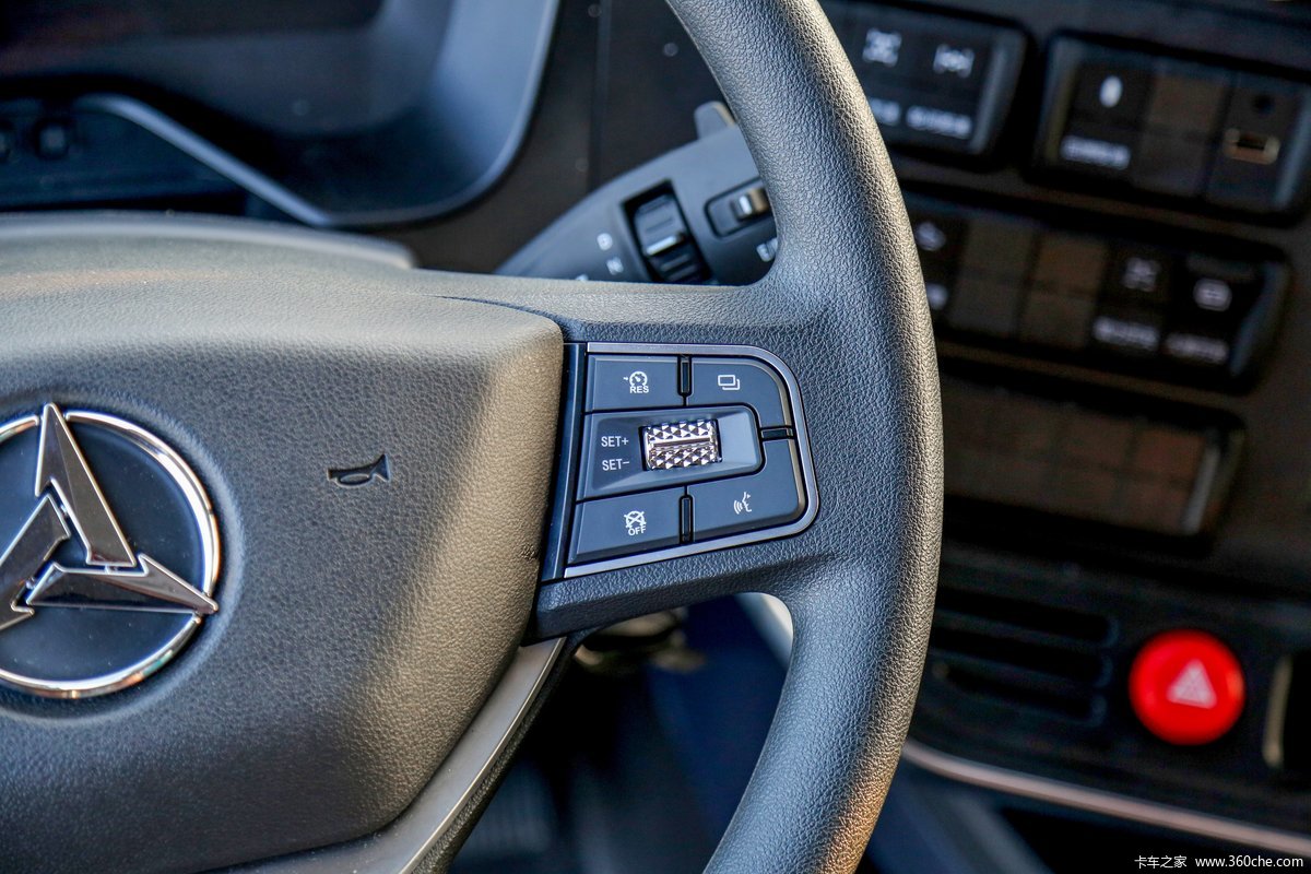 【图】三一重卡 江山SE 6X4 换电式纯电动牵引车(HQC42503SWSEV2)388kWh_实拍图片_1753653_卡车之家