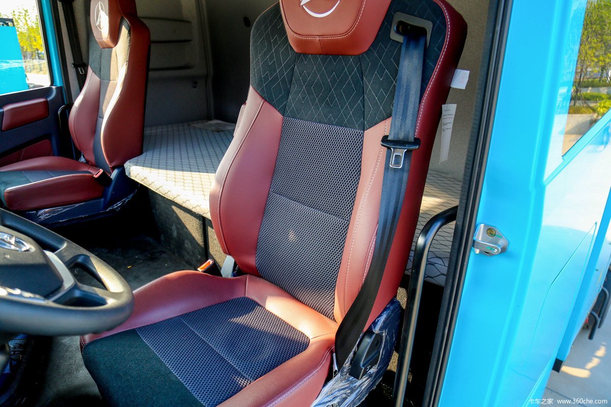 【图】三一重卡 江山SE 6X4 换电式纯电动牵引车(HQC42503SWSEV2)388kWh_实拍图片_1753653_卡车之家