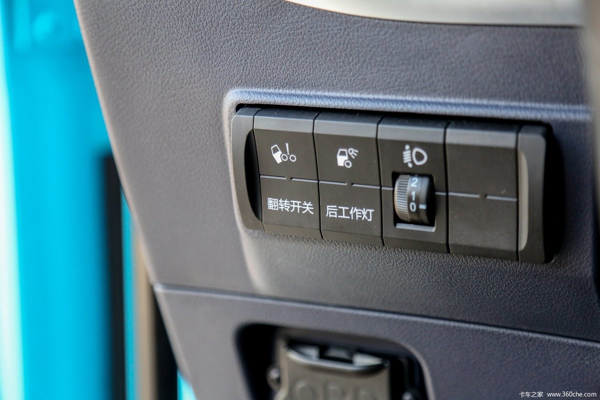 【图】三一重卡 江山SE 6X4 换电式纯电动牵引车(HQC42503SWSEV2)388kWh_实拍图片_1753653_卡车之家