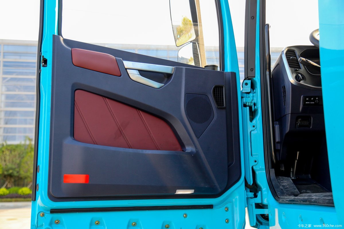 【图】三一重卡 江山SE 6X4 换电式纯电动牵引车(HQC42503SWSEV2)388kWh_实拍图片_1753653_卡车之家